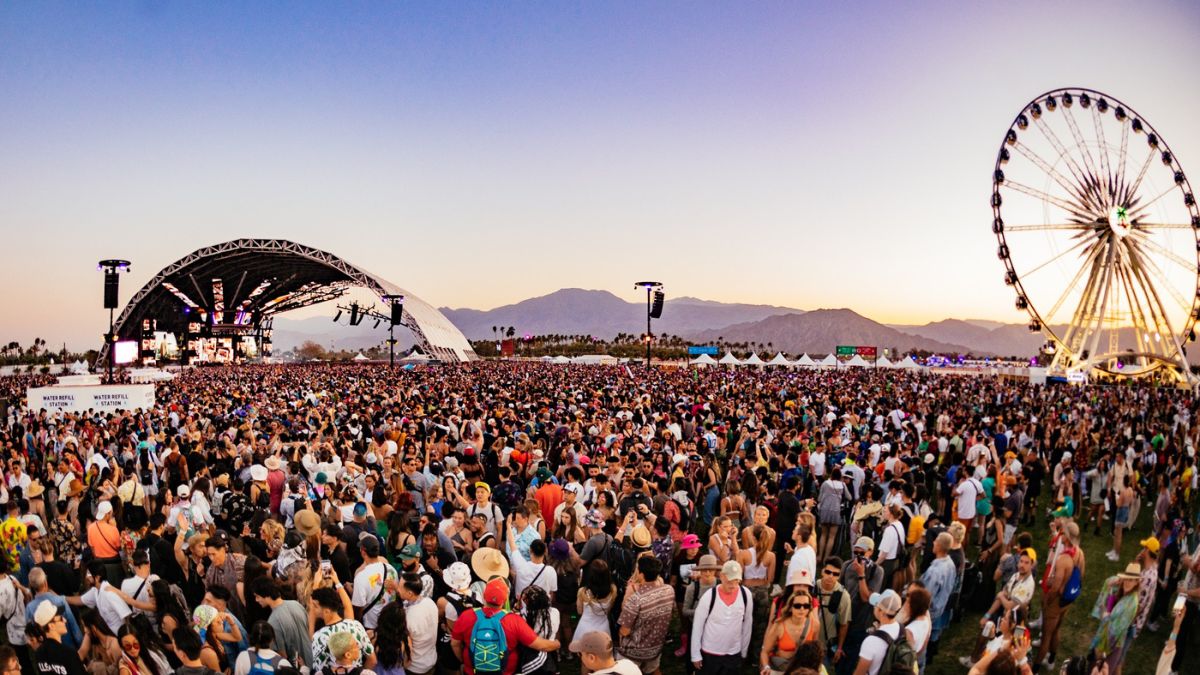 Coachella fined $117,000 USD for violating the curfew: Read more ... Coachella fined $117,000 USD for violating the curfew: Read more ...